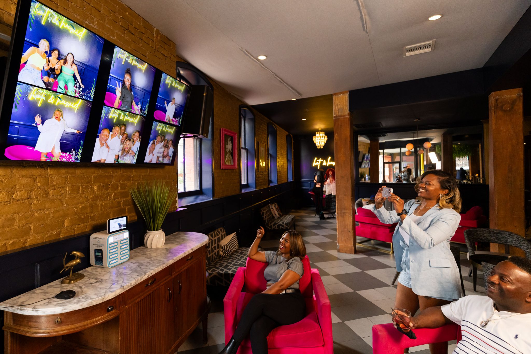 Stream Live Social Content at Events & Venues | Simple Booth